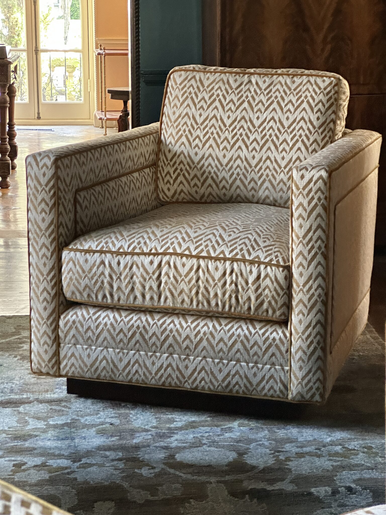 The Ultimate Guide to Custom Upholstery Furniture | Green Front
